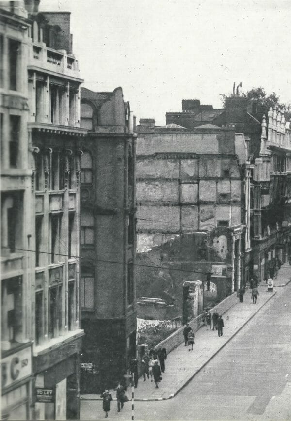 The Blitz in East London - Your WW2 Stories From History